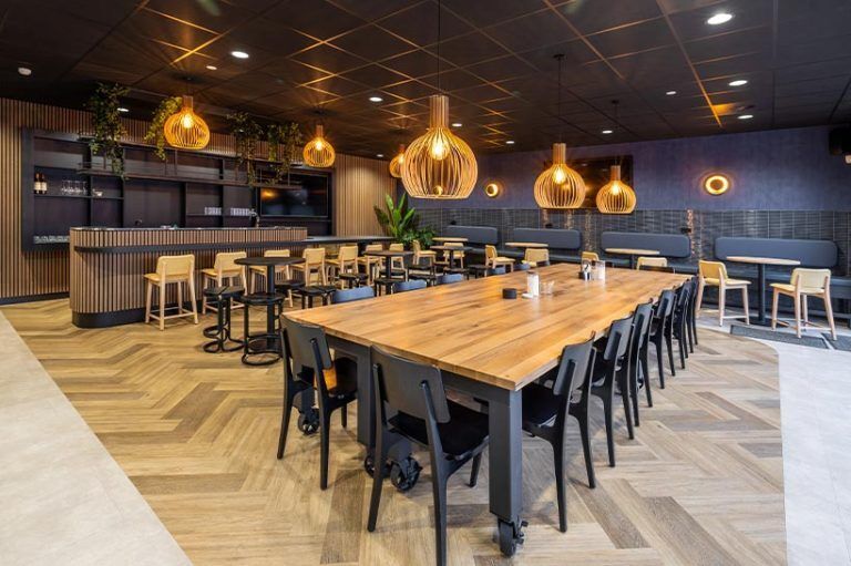 Vijftiende diner 'Samen Tafelen' in bedrijfskantine - Salland1